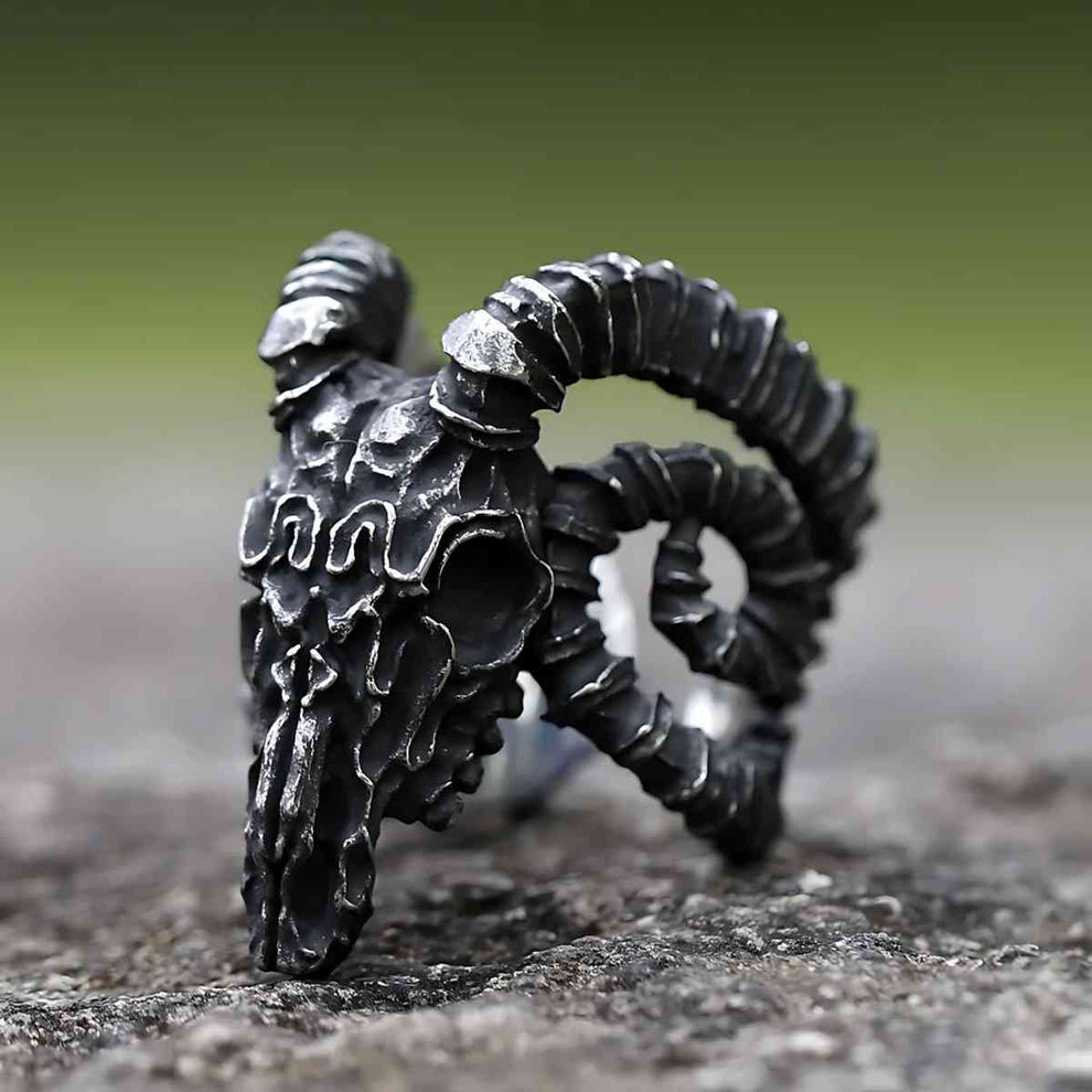 Gothic Ram Skull Ring for Men & Women | Xenos Jewelry